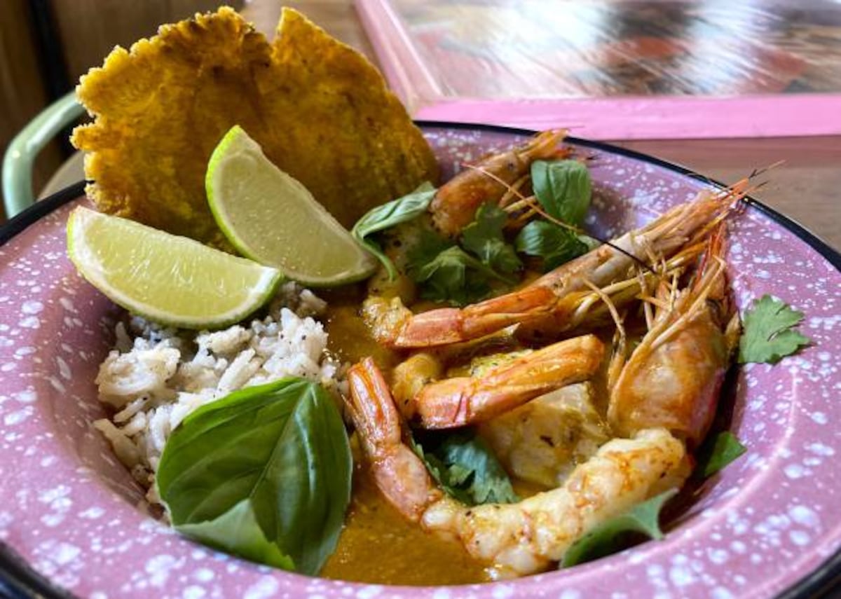 Encocado: el guiso de pescado y marisco que vino del Pacífico | Recetas ...