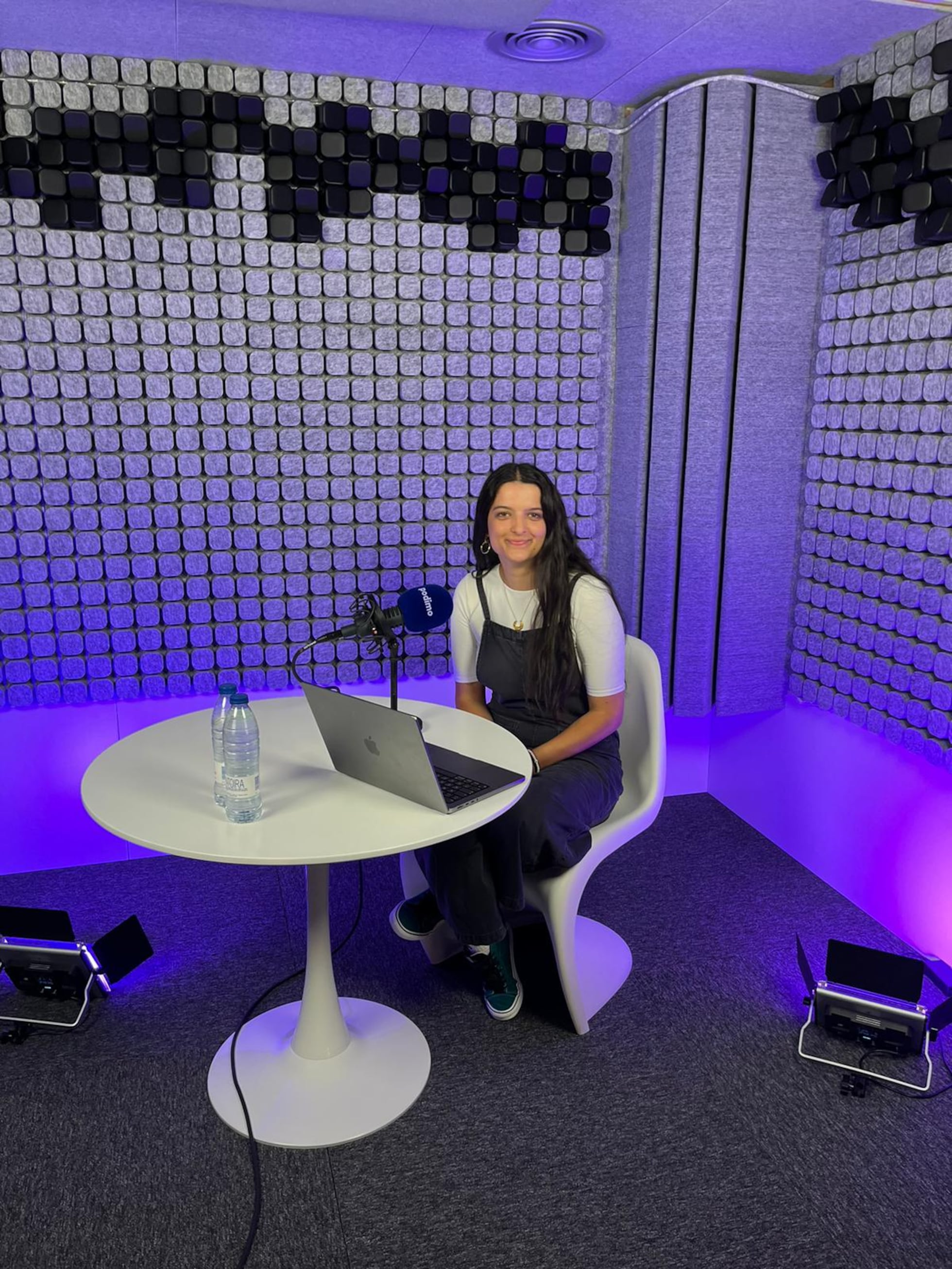 Estos son los podcasts que marcan tendencia este verano | Sociedad | EL ...