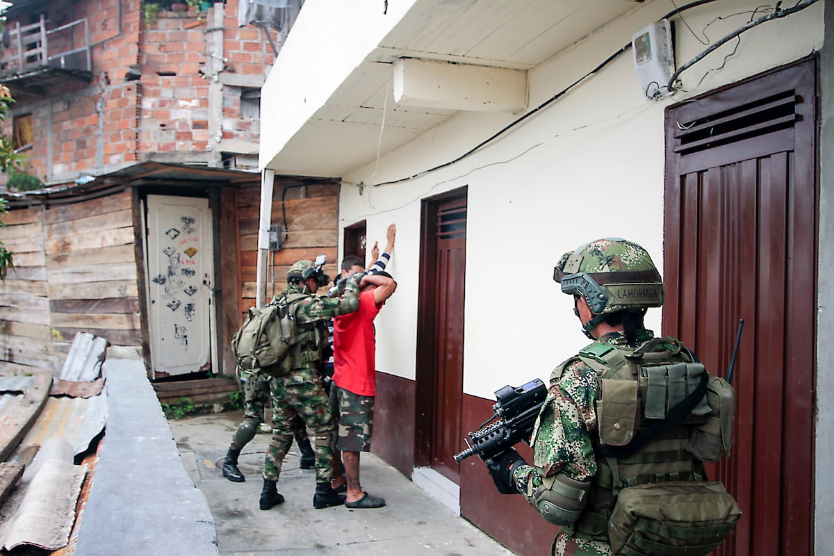 Cinco masacres y dos asesinatos de líderes sociales en 48 horas: una ...