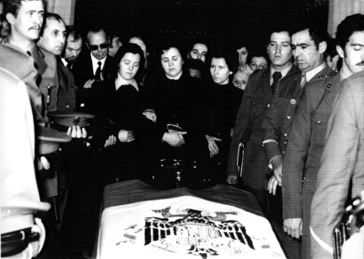 40 años del 20N ETA, cuatro décadas de terror: ETA, cuatro décadas de ...