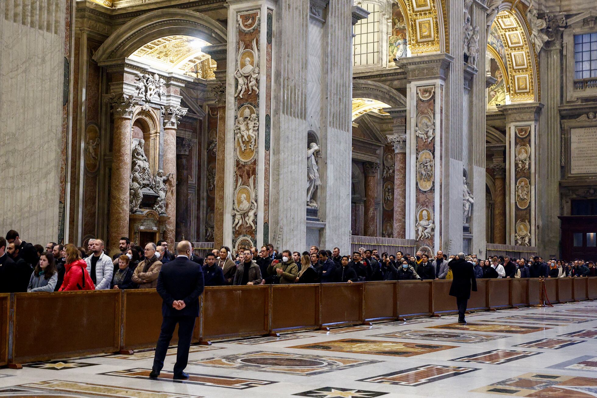 La capilla ardiente del papa emérito Benedicto XVI, en imágenes | Fotos ...
