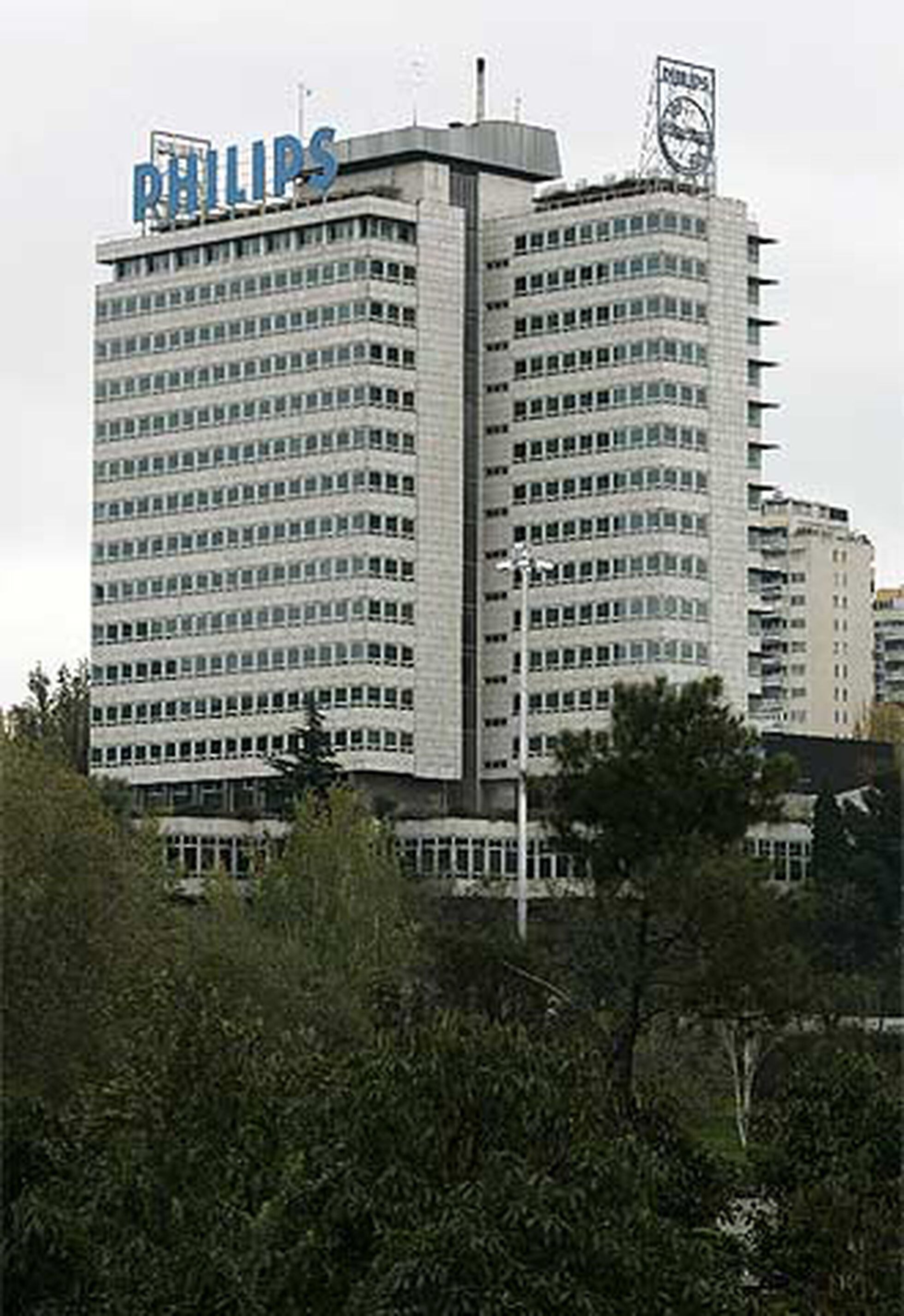 Colonial compra la sede de Philips | Economía | EL PAÍS