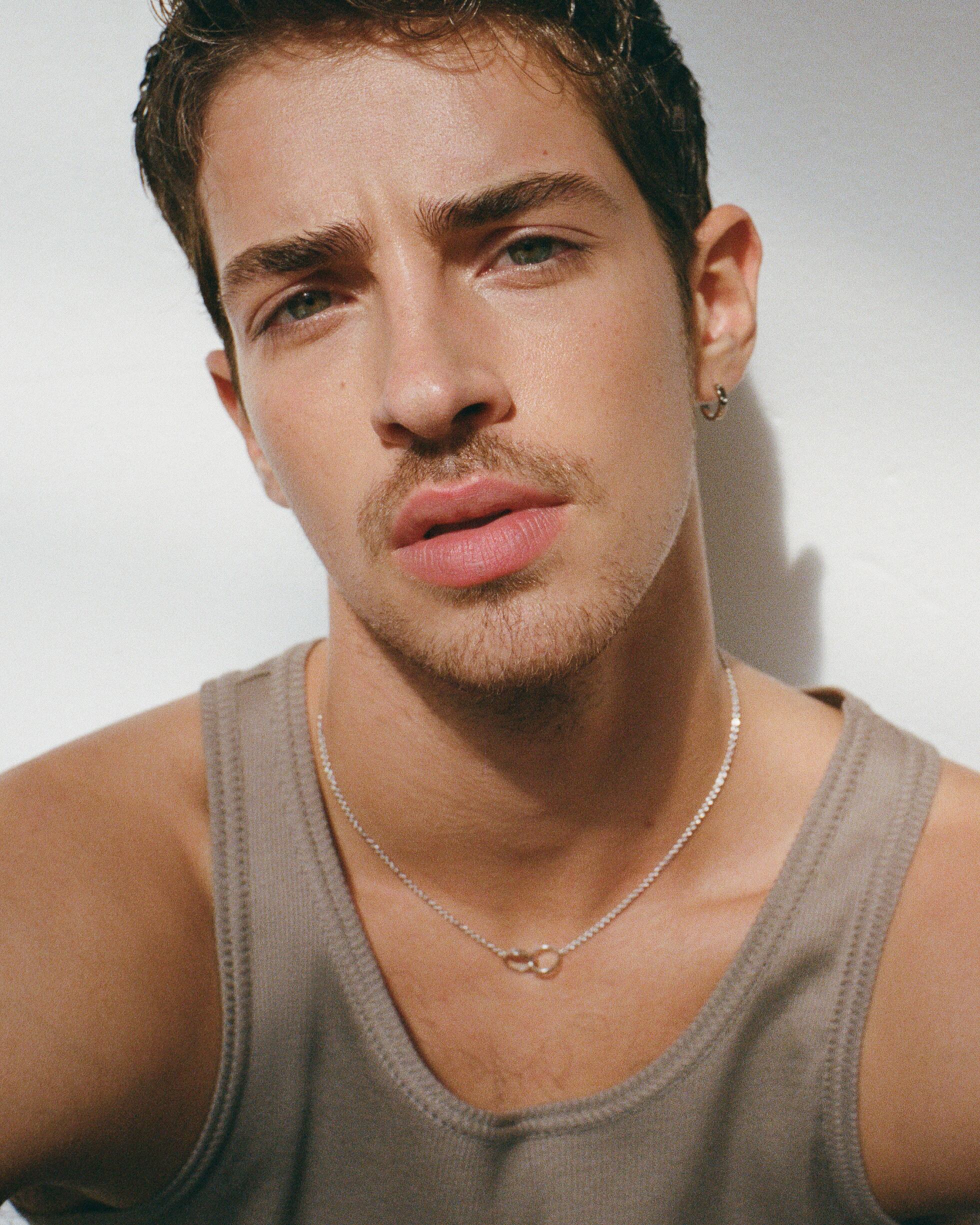 Manu Ríos, actor e icono de la moda: “Cuando salí de ‘Élite’ había ...