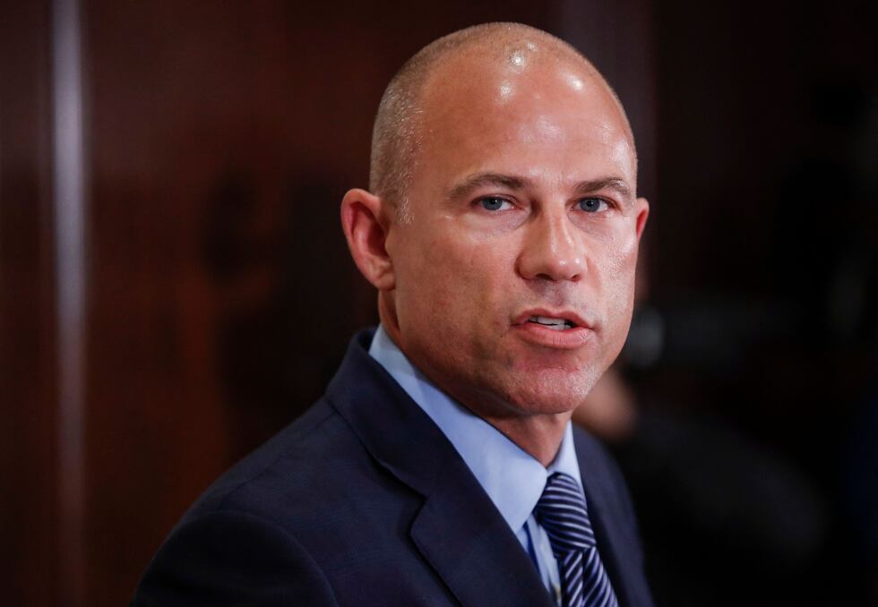 El abogado Michael Avenatti, condenado a 14 años de prisión en ...