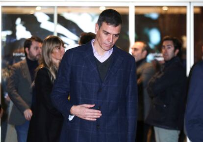 La capilla ardiente de Miguel Barroso, en imágenes | Fotos | Sociedad ...