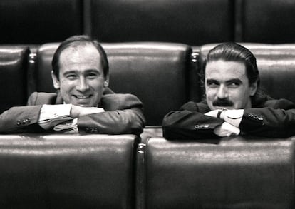 La espectacular transformación del estilo de Aznar, en imágenes | Fotos ...