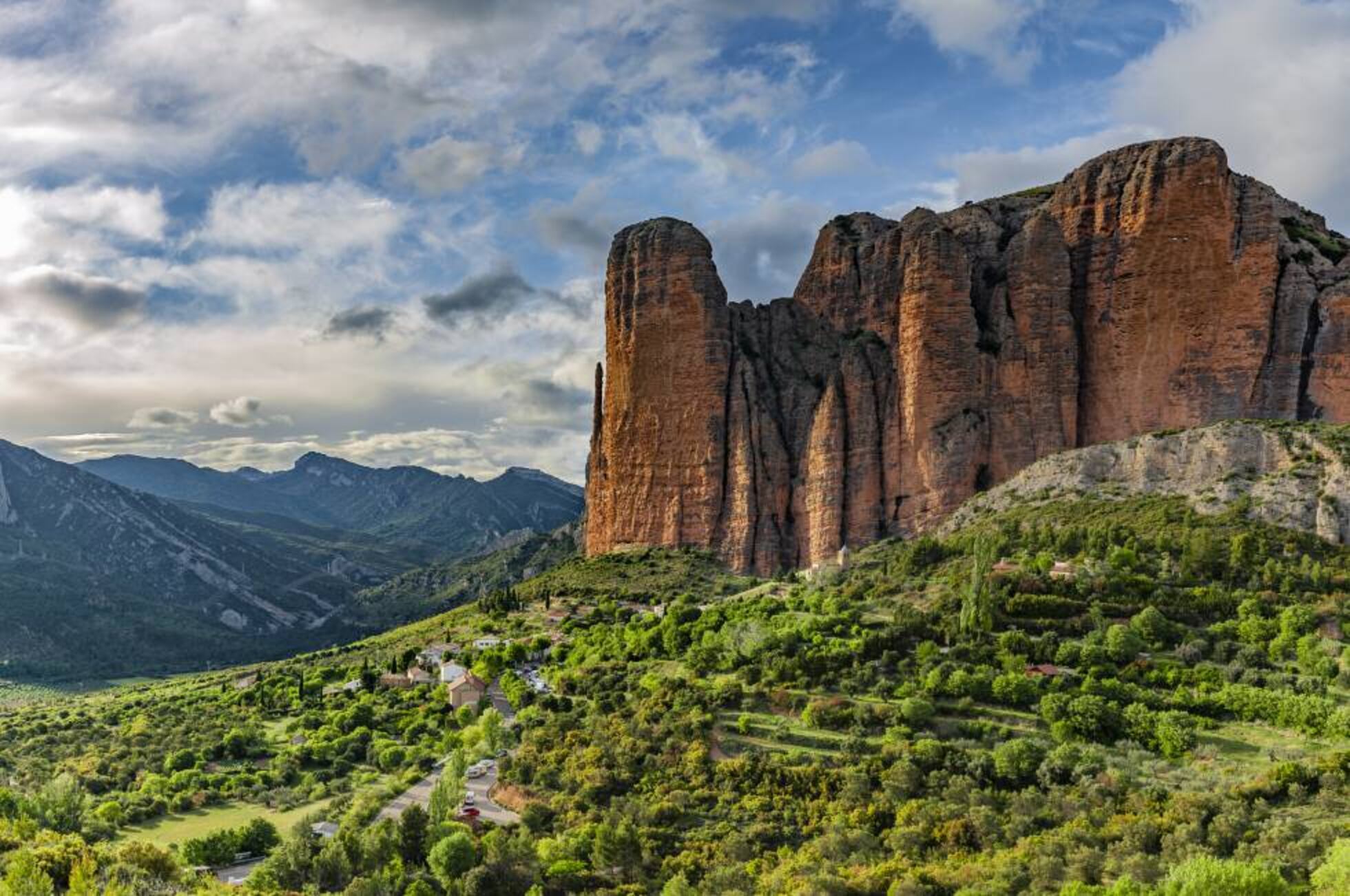En ruta por el mágico reino de los mallos de Riglos | El Viajero | EL PAÍS