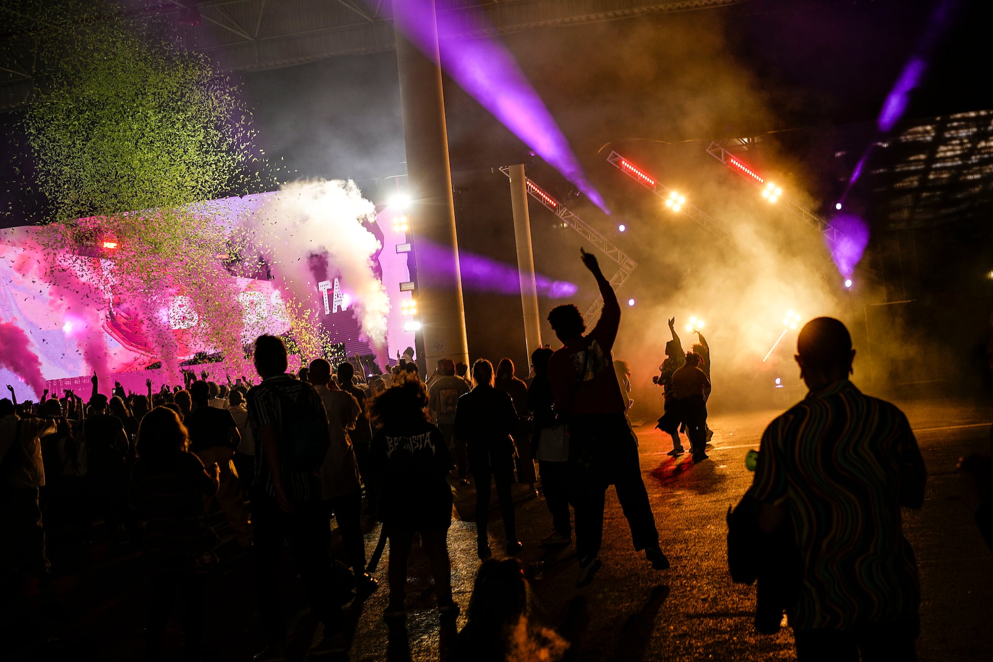 El festival Primavera Sound inicia con gran éxito en Sao Paulo su ...