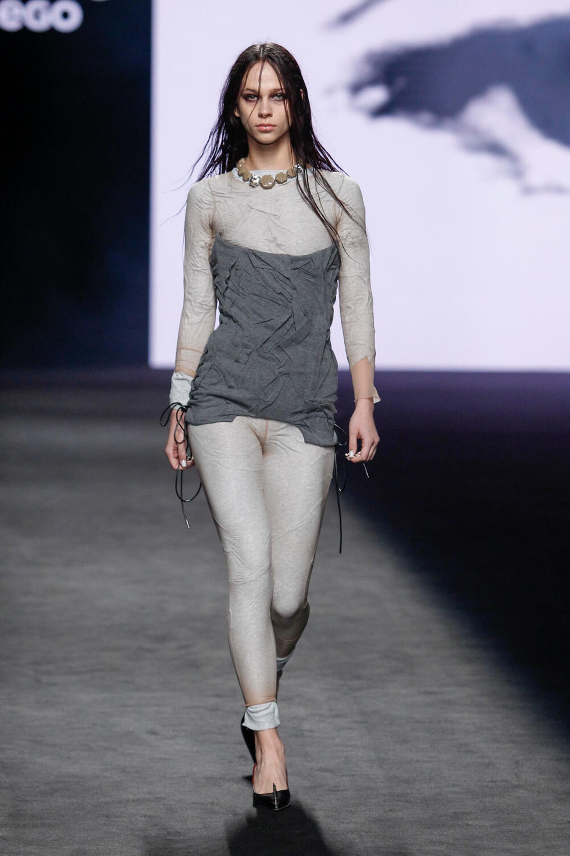 Reparto Studio: ecos punk y extravagancia medida | Fotos | Pasarelas de Moda | S Moda | EL PAÍS