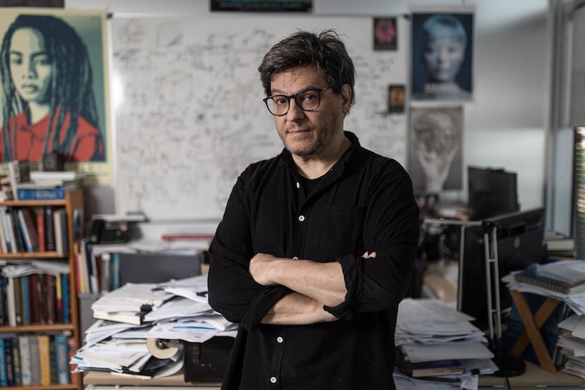 Ricard Solé, físico: “Para aprender, el libro de papel es mucho más ...