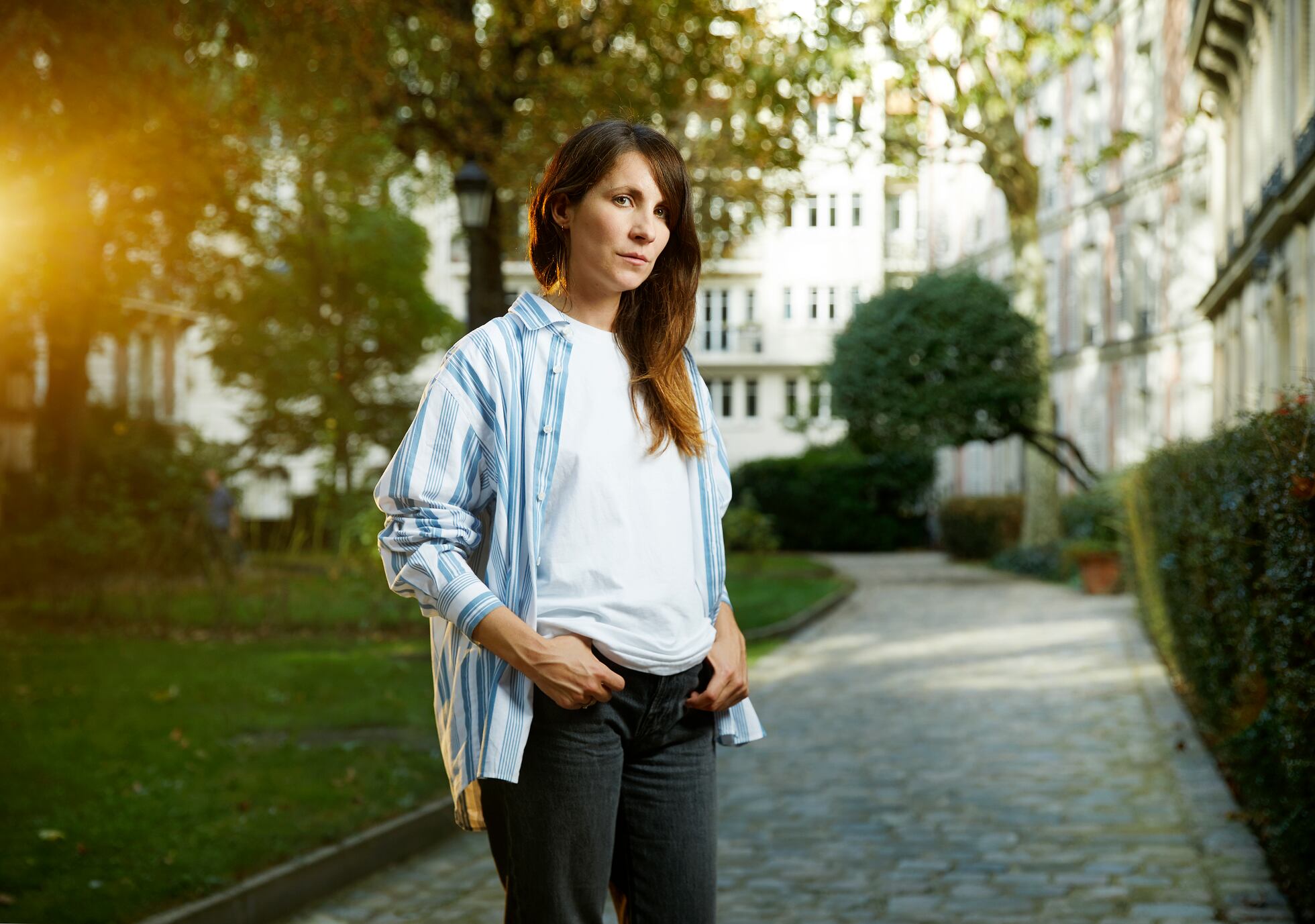 María Larrea, autora: “En Francia, los inmigrantes españoles viven en ...