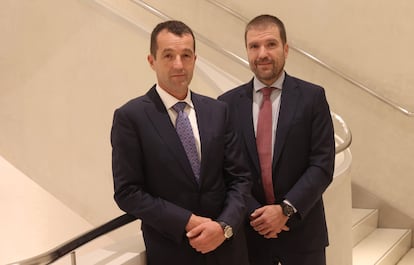 Ángel y Javier Escribano “Al principio hacíamos nosotros las piezas y barríamos el taller ...