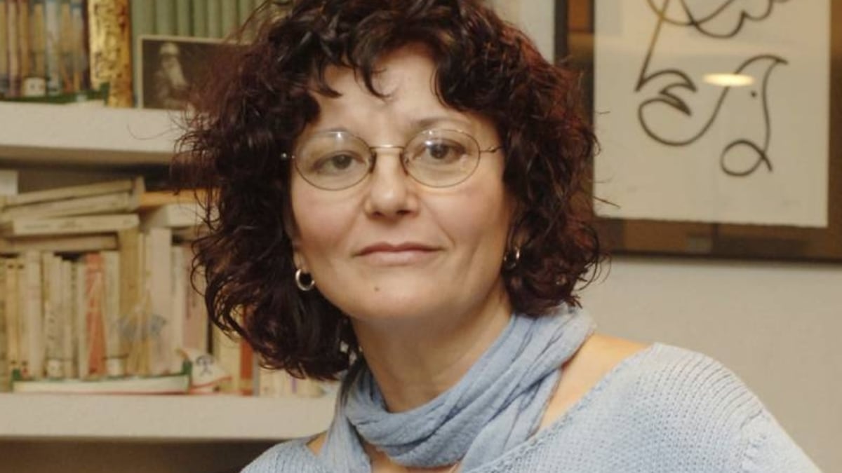 La poesía de la Premio Nacional Ángeles Mora: microhistorias cotidianas ...