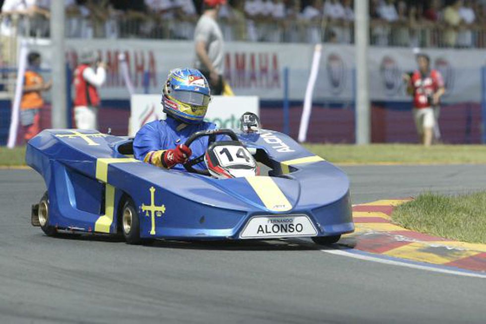 Alonso vuelve a los ‘karts’ | Deportes | EL PAÍS