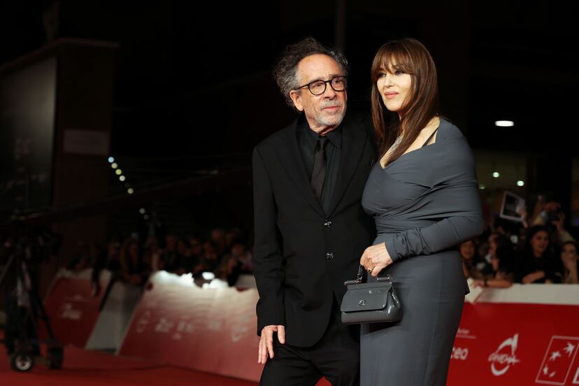 Monica Bellucci y Tim Burton aparecen por primera vez radiantes y de la ...