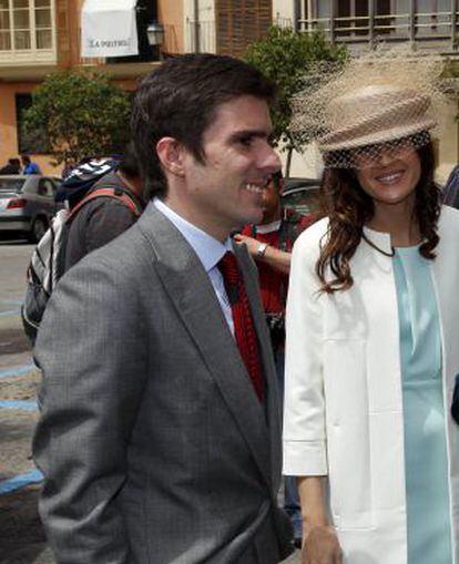 Aznar y Botella, abuelos de una niña | Gente | EL PAÍS