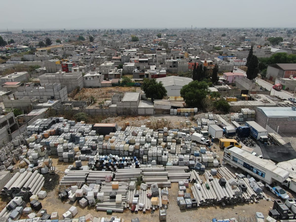 Desmantelada una enorme planta dedicada al robo de combustible en medio ...