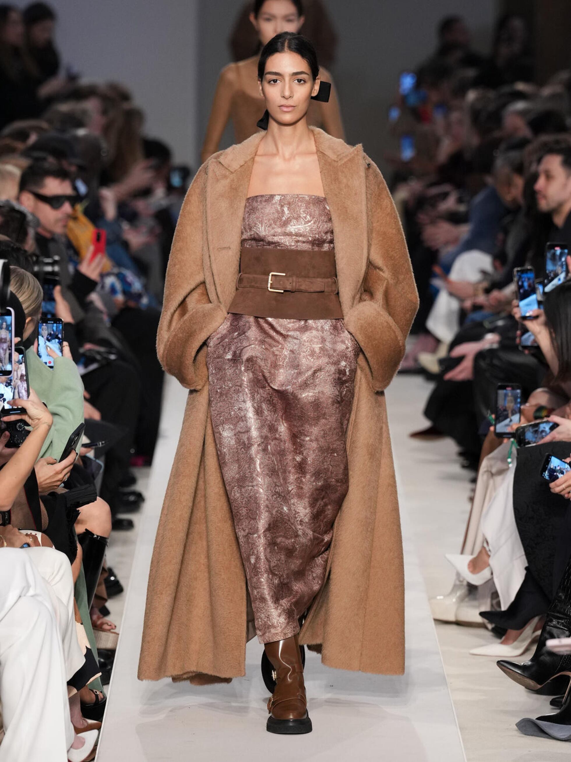 La elegante dominatrix de Max Mara | Fotos | Pasarelas de Moda | S Moda | EL PAÍS