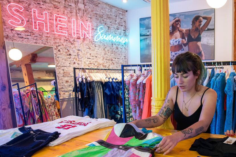 Así fue la apertura de la tienda Shein en Madrid: las colas para entrar ...