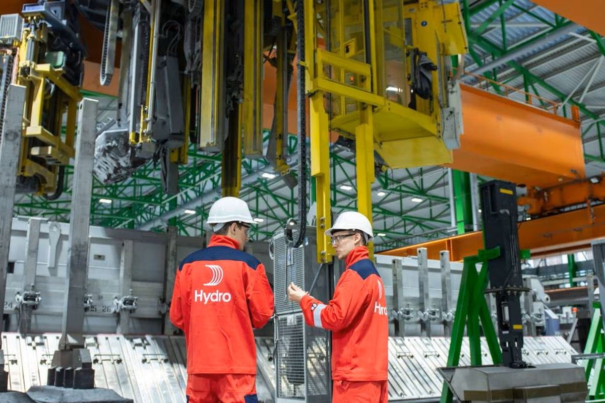 Hydrogen Green hydrogen is used to produce recycled aluminum for the ...