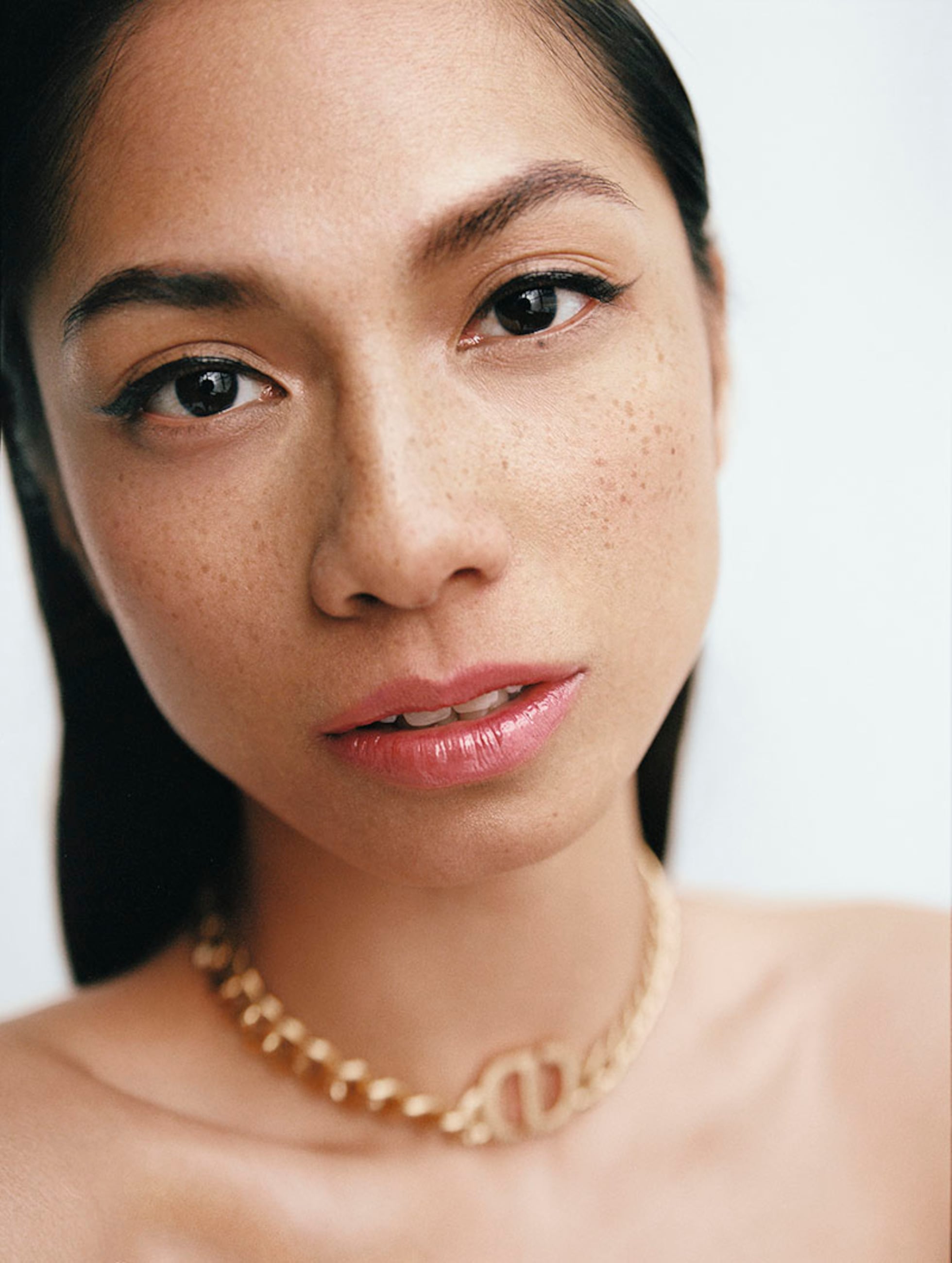 Alexandra Masangkay: «Mi madre fue asistenta en una casa en los ochenta ...