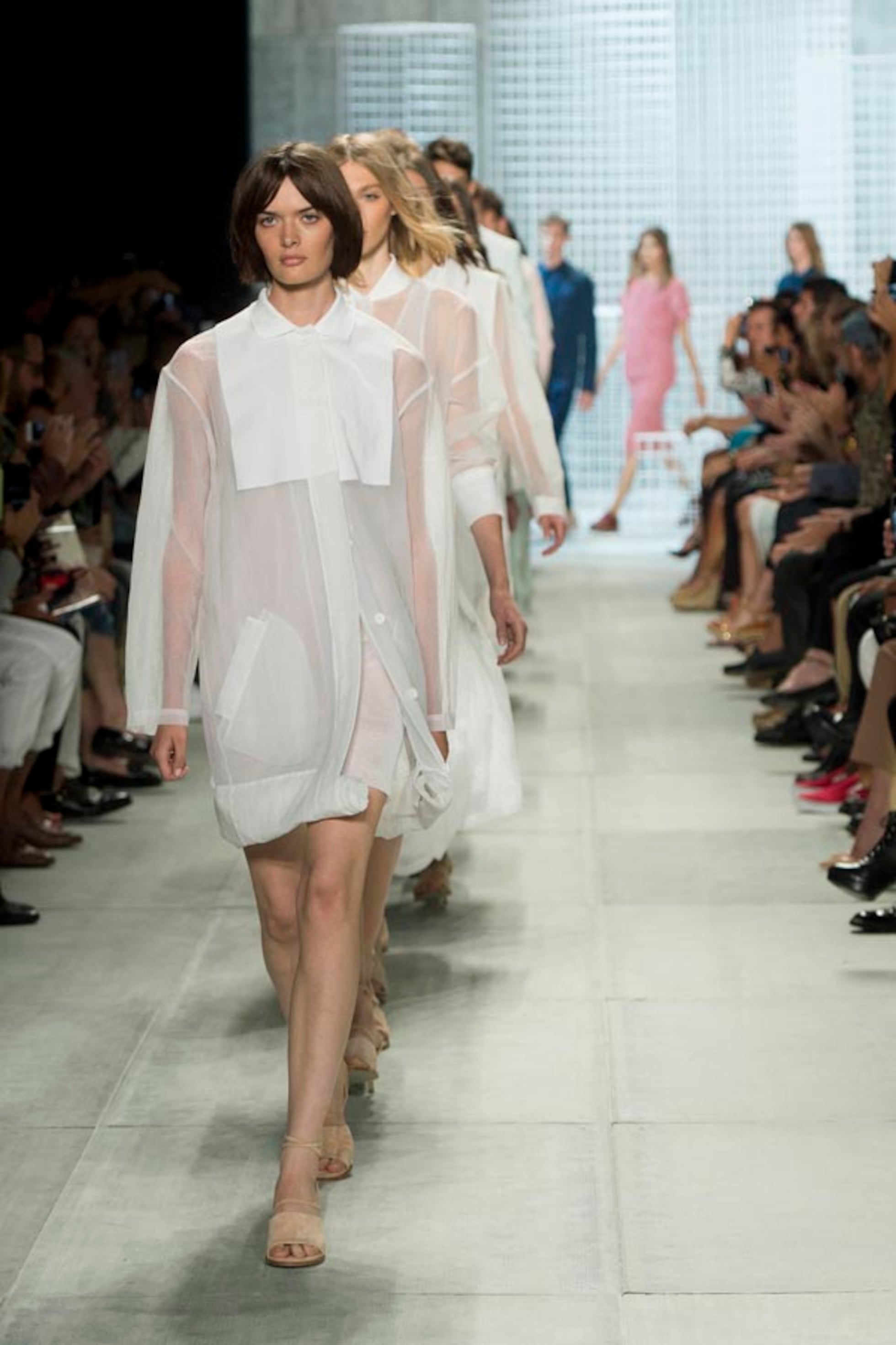 Lacoste reinventa el minimalismo | Fotos | Pasarelas de Moda | S Moda ...