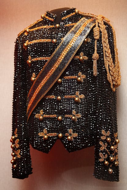 Las cinco chaquetas más alucinantes de Michael Jackson | Fotos | Moda ...
