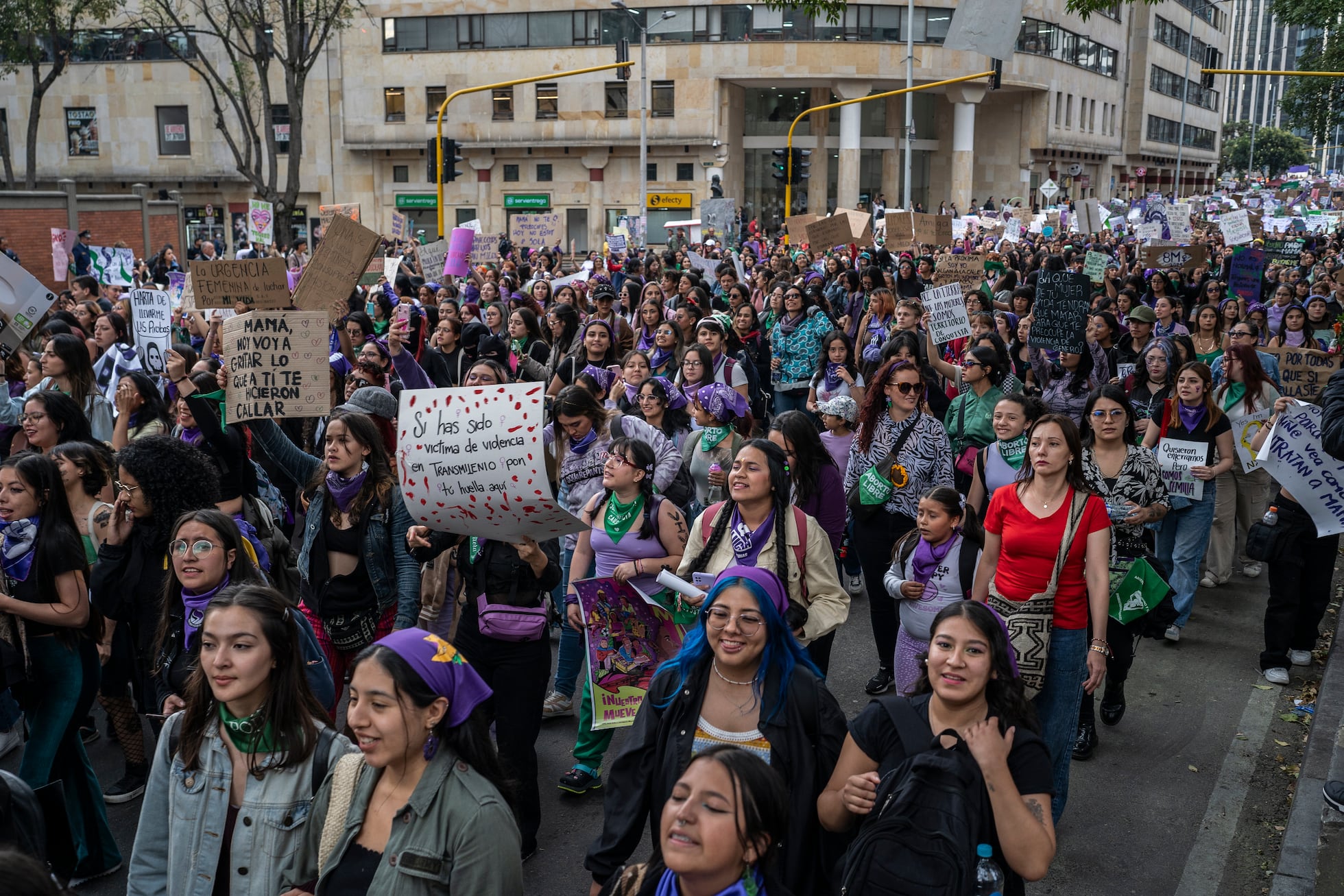 8M: La marcha por el 8M en Colombia, en imágenes | Fotos | EL PAÍS ...