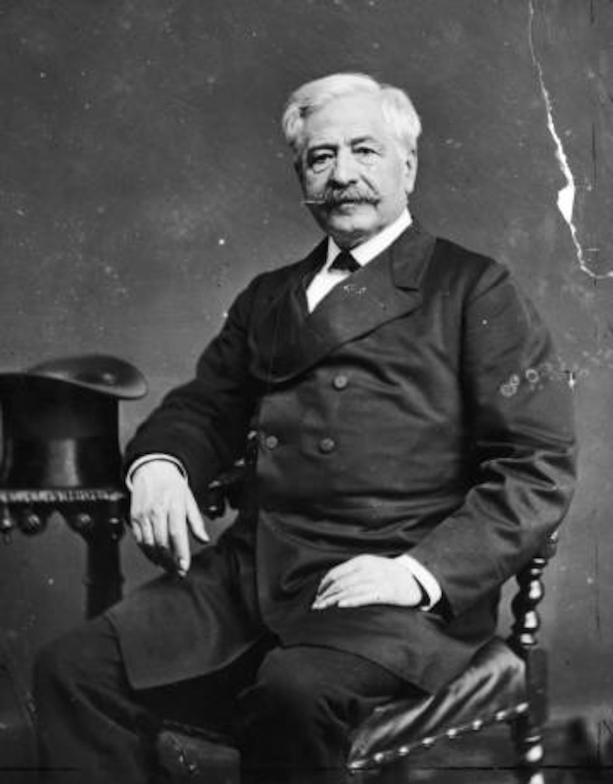 Suez y Panamá: dos canales, un hombre al mando y 150.000 obreros ...