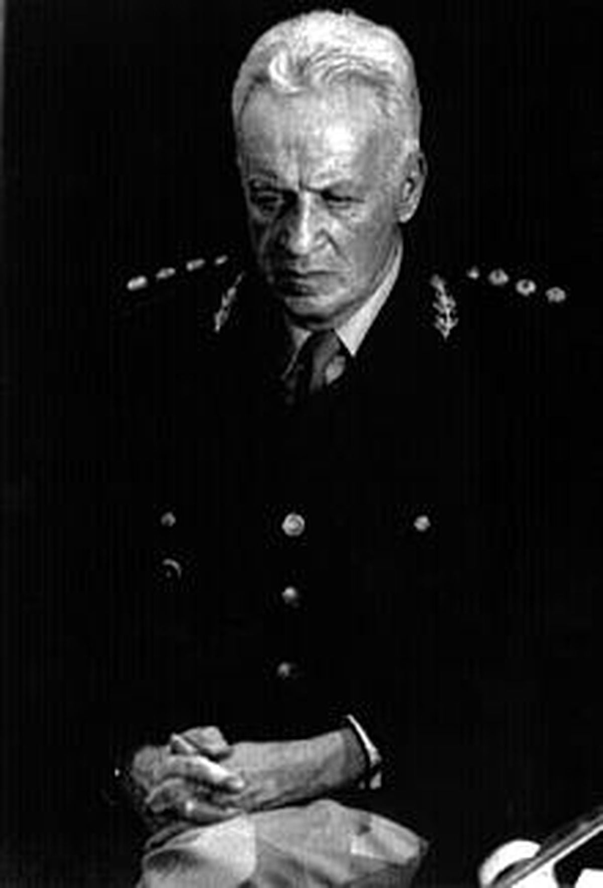 Galtieri, en el juicio por su responsabilidad en la guerra de las ...