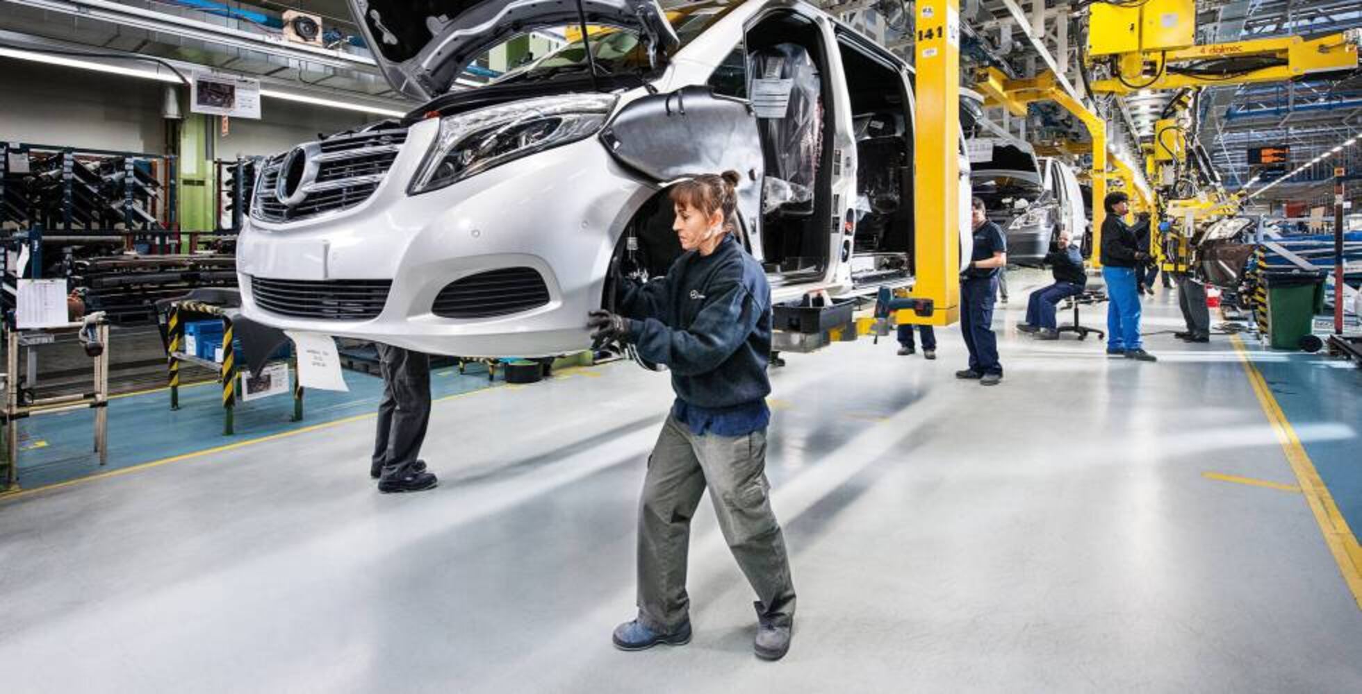 El apoyo de los trabajadores de Mercedes al convenio asegura una ...