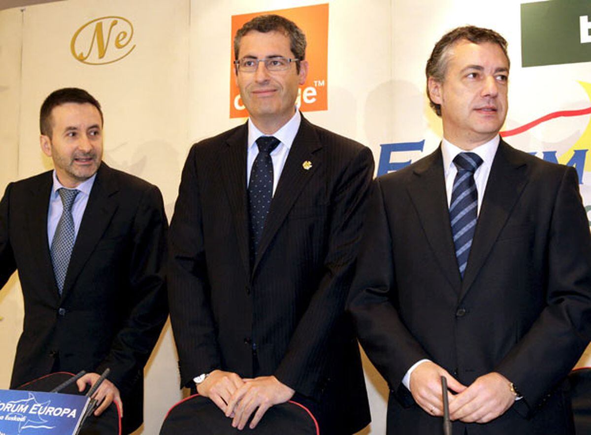 Josu Jon Imaz, Markel Olano e Iñigo Urkullu (de izquierda a derecha ...