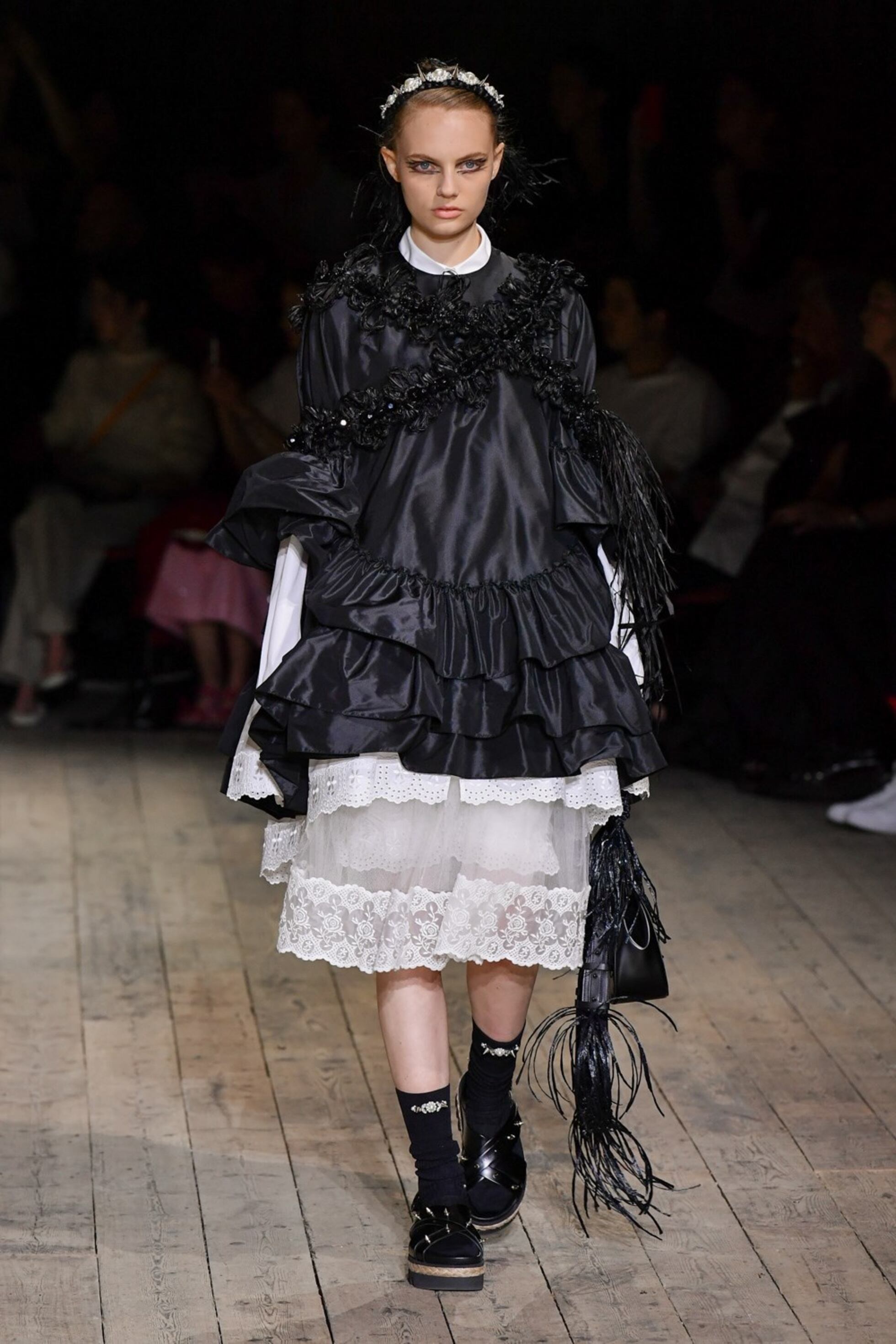Opulencia barroca en los vestidos de Simone Rocha | Fotos | Pasarelas ...