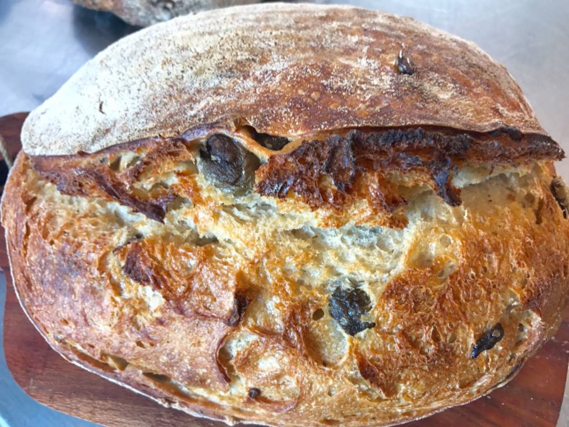 Con las manos en Amasa, grandes panes femeninos | Gastronotas de Capel ...