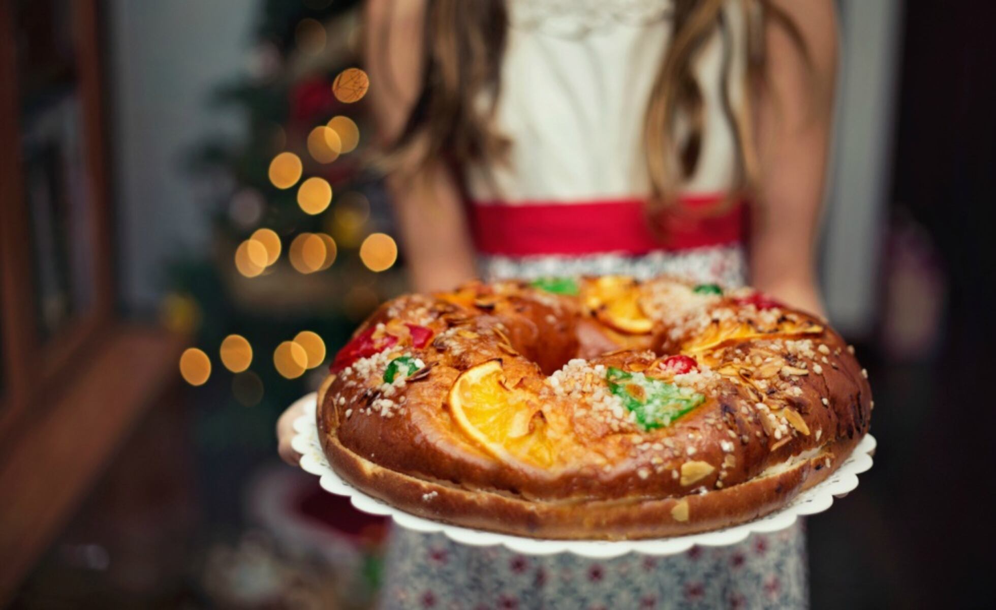 Así se hace uno de los roscones de Reyes que más se vende en Madrid ...