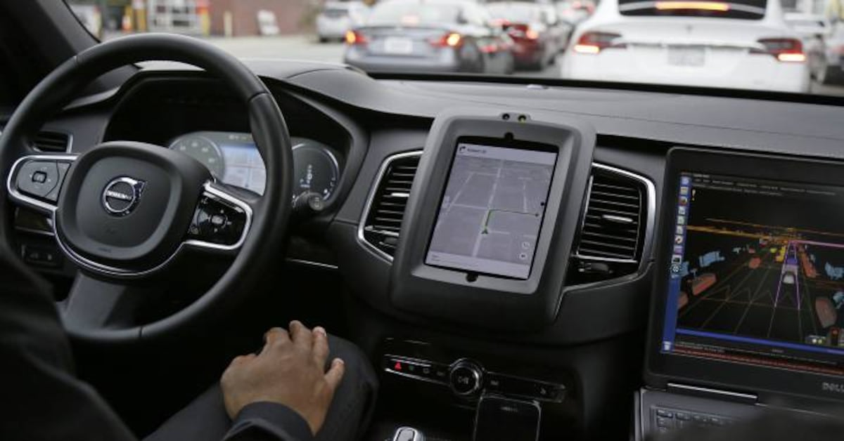 California ordena a Uber que detenga los coches sin conductor ...