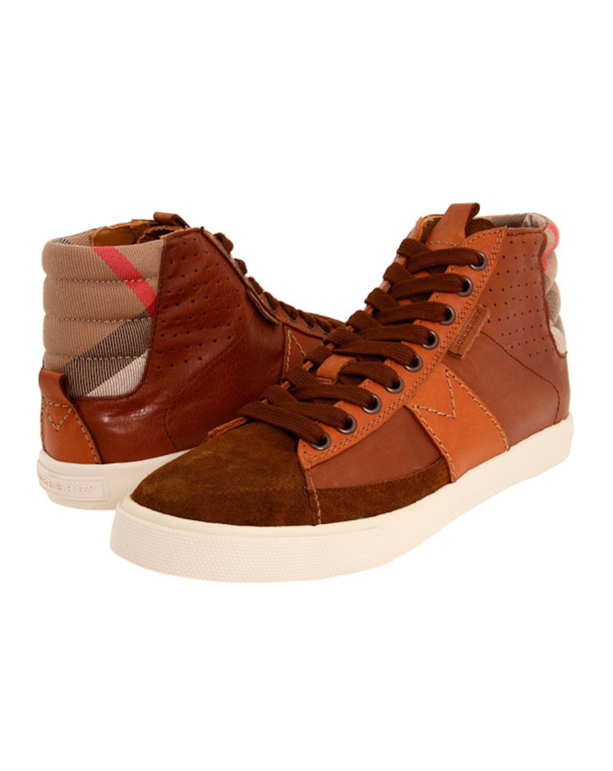 Esas zapatillas que nos parecían tan feas y ahora nos encantan | Fotos ...