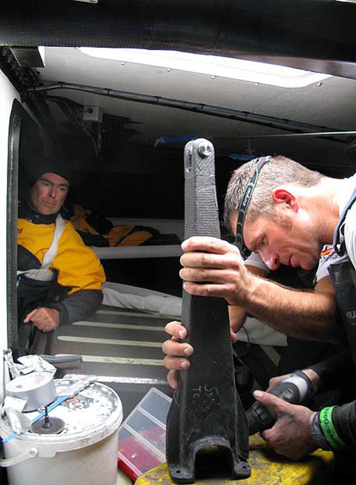 Pepe Ribes repara la mecha del timón | Deportes | EL PAÍS