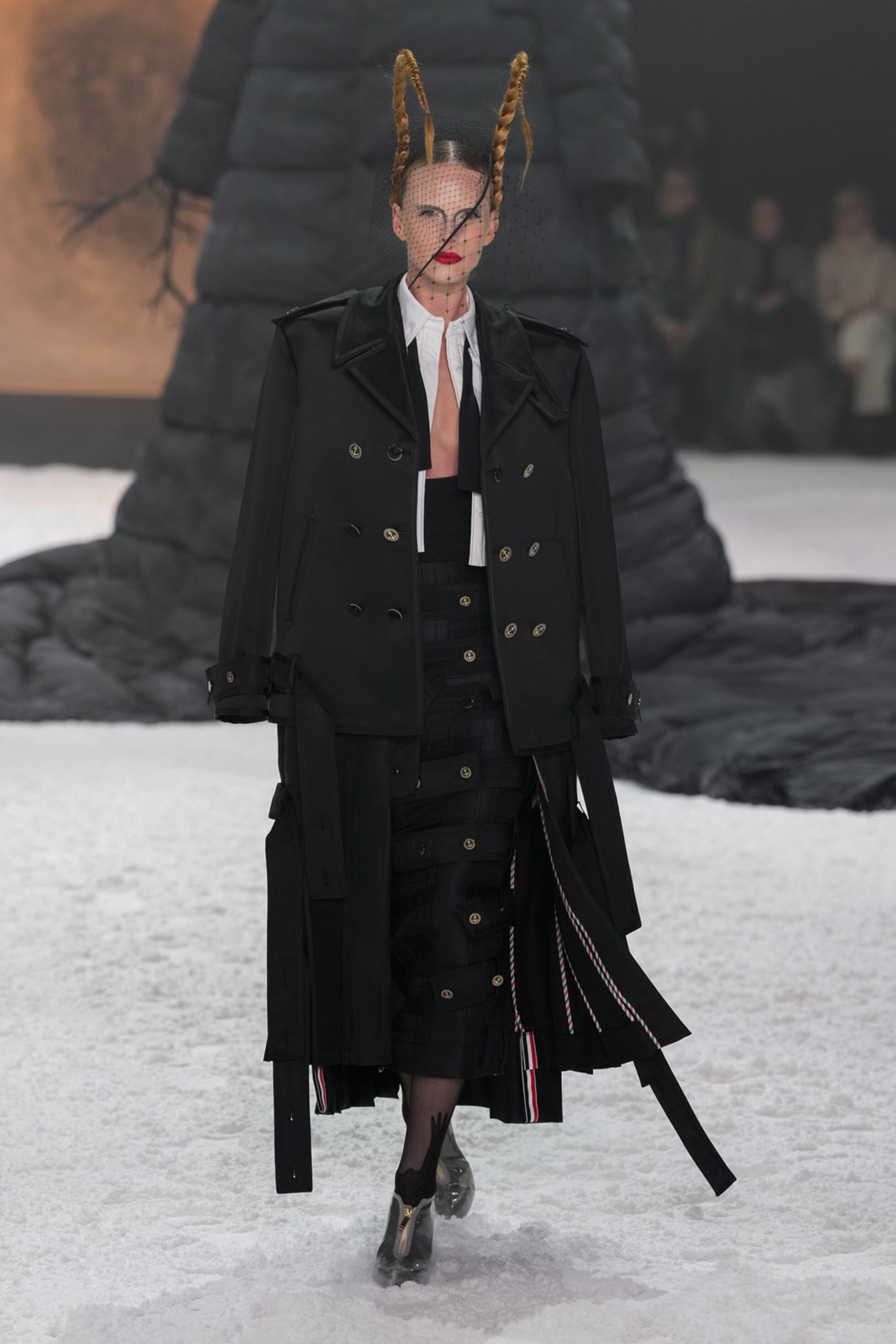Thom Browne se inspira en las historias góticas de Edgar Allan Poe ...