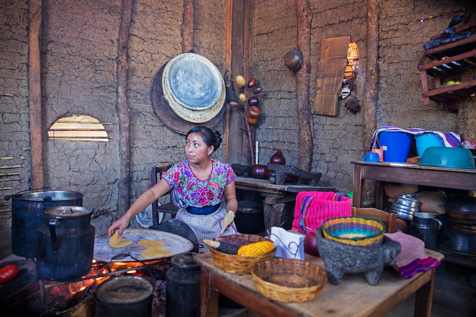 Claudia Ruiz: Sazón tzotzil que conquista el paladar del mundo ...