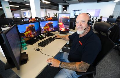 Sol, playa y trabajo en un ‘call center’: el “sueño español” de 200 ...