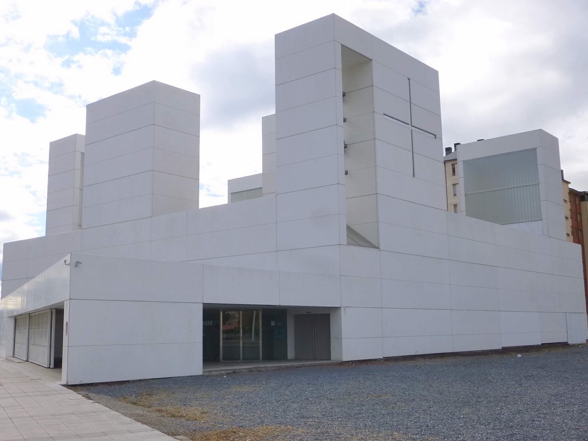 El país de las iglesias “espeluznantes”: por qué los templos modernos ...