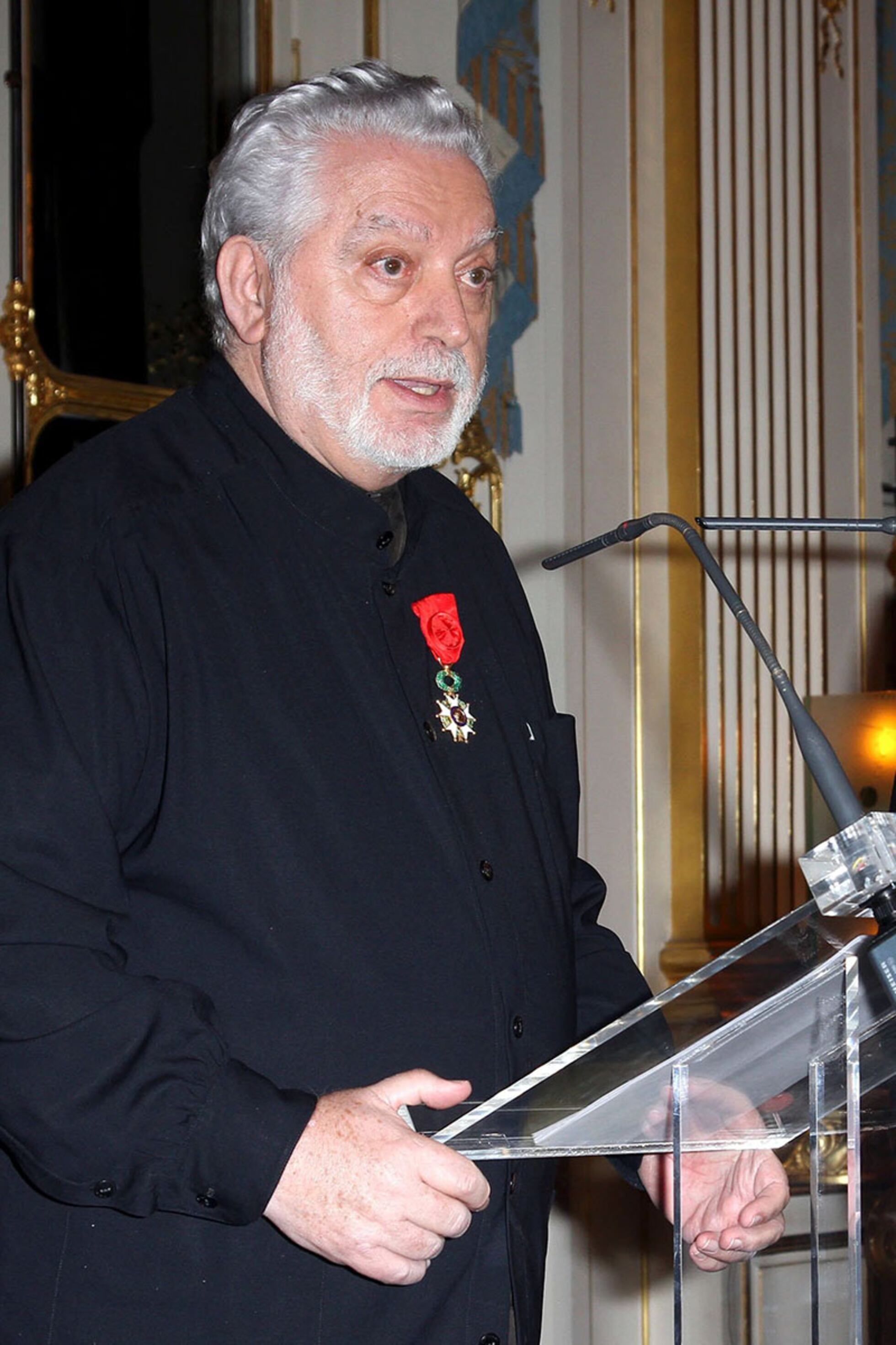 El universo de Paco Rabanne: de las curvas de Barbarella al perfume más ...