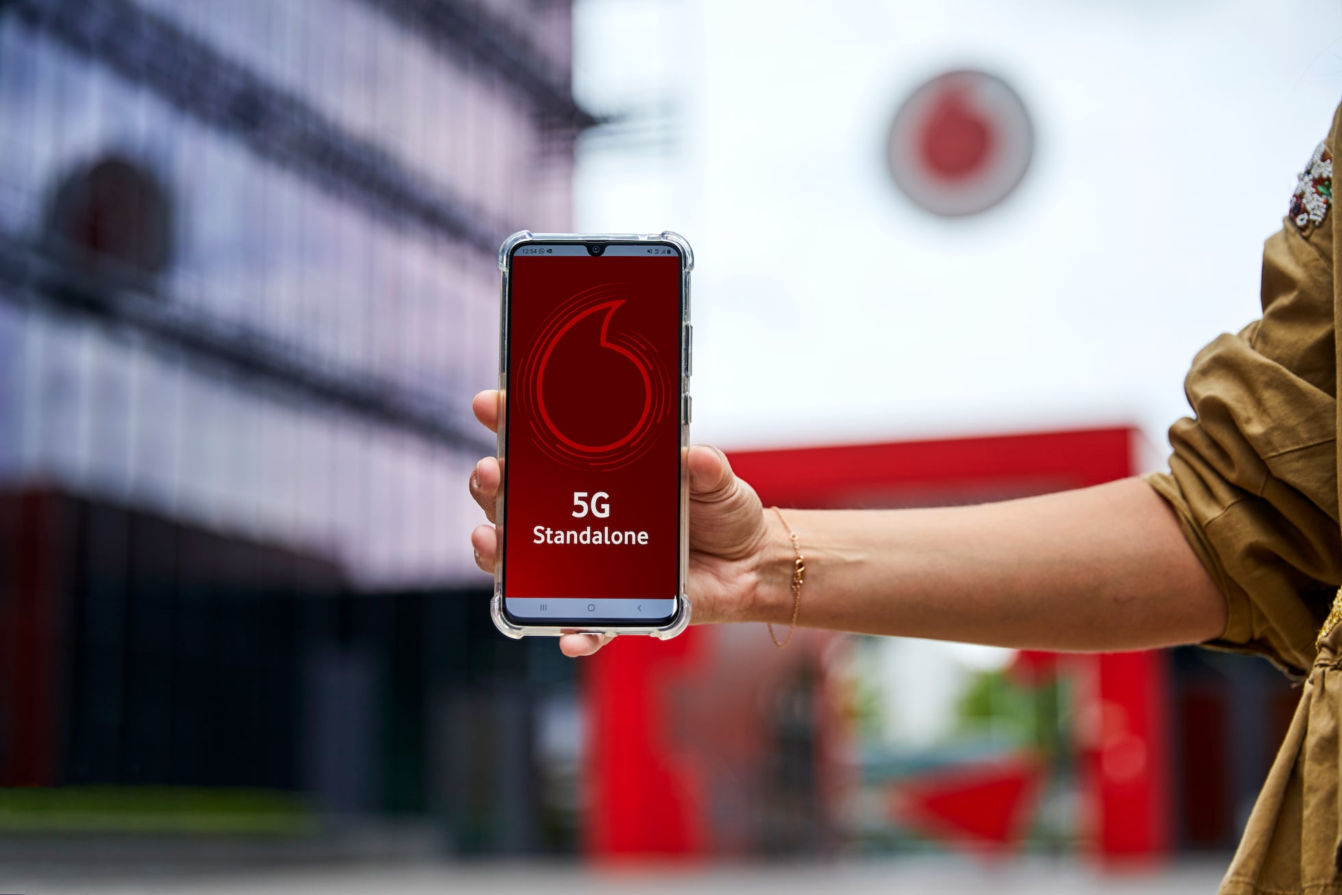 Vodafone ensaya en España la primera red 5G autónoma | Economía | EL PAÍS