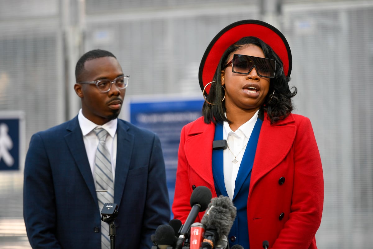 La familia de George Floyd recibirá 27 millones de dólares en un ...