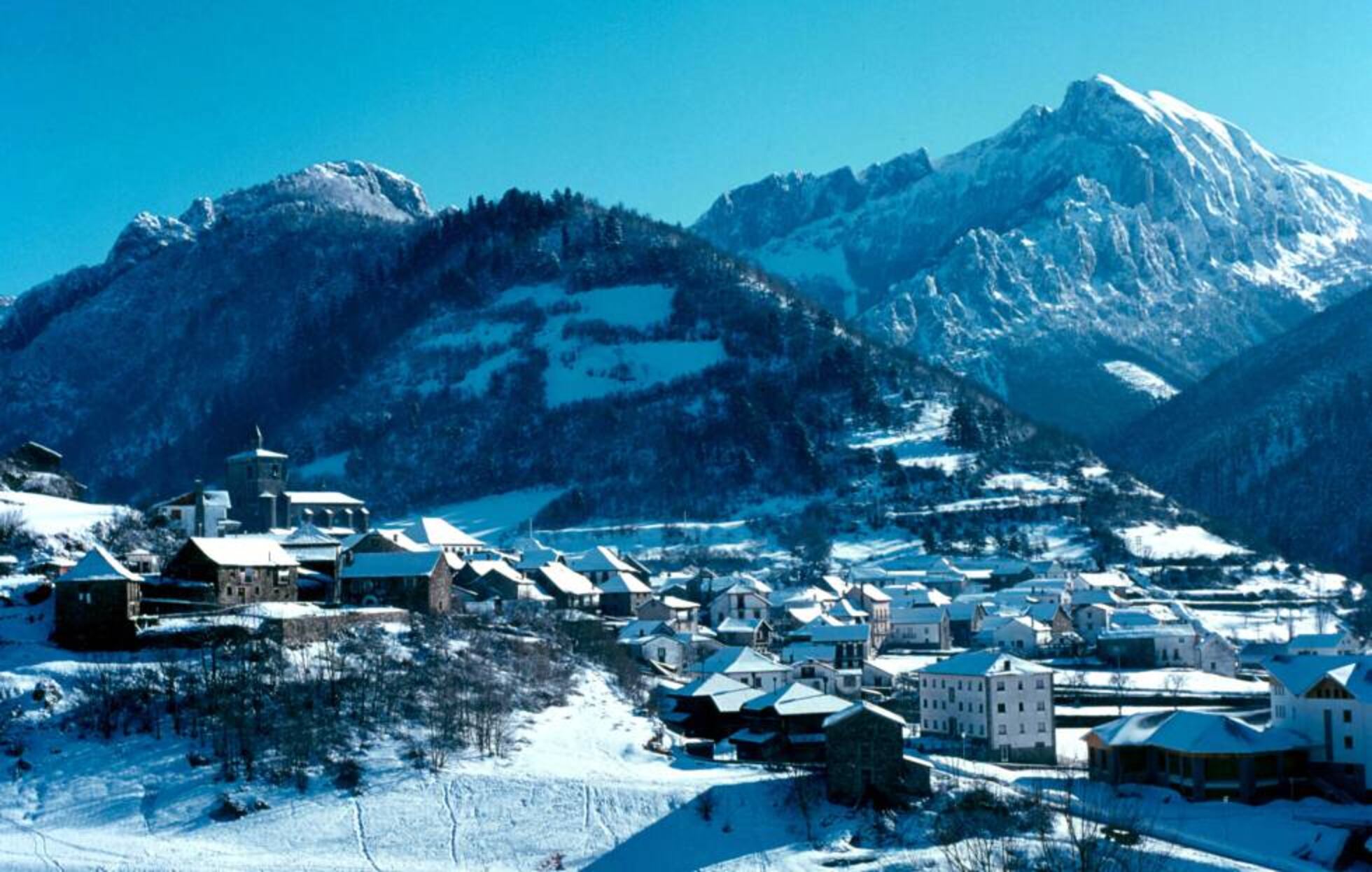 12 pueblos preciosos con nieve | El Viajero | EL PAÍS