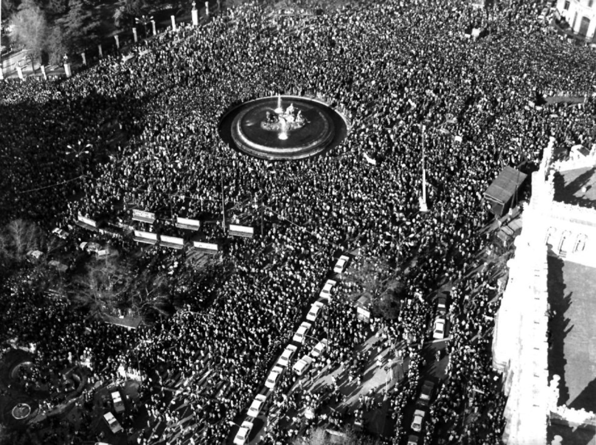 Enrique Tierno Galván, el alcalde más querido de los madrileños | Fotos ...