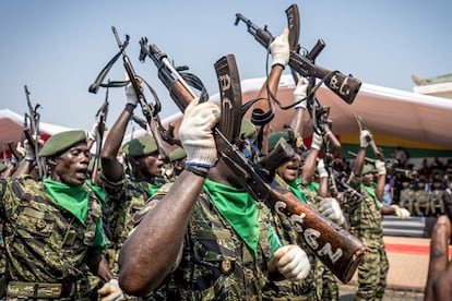 Militares de Guinea-Bisáu se enfrentan a tiros en las calles de la ...