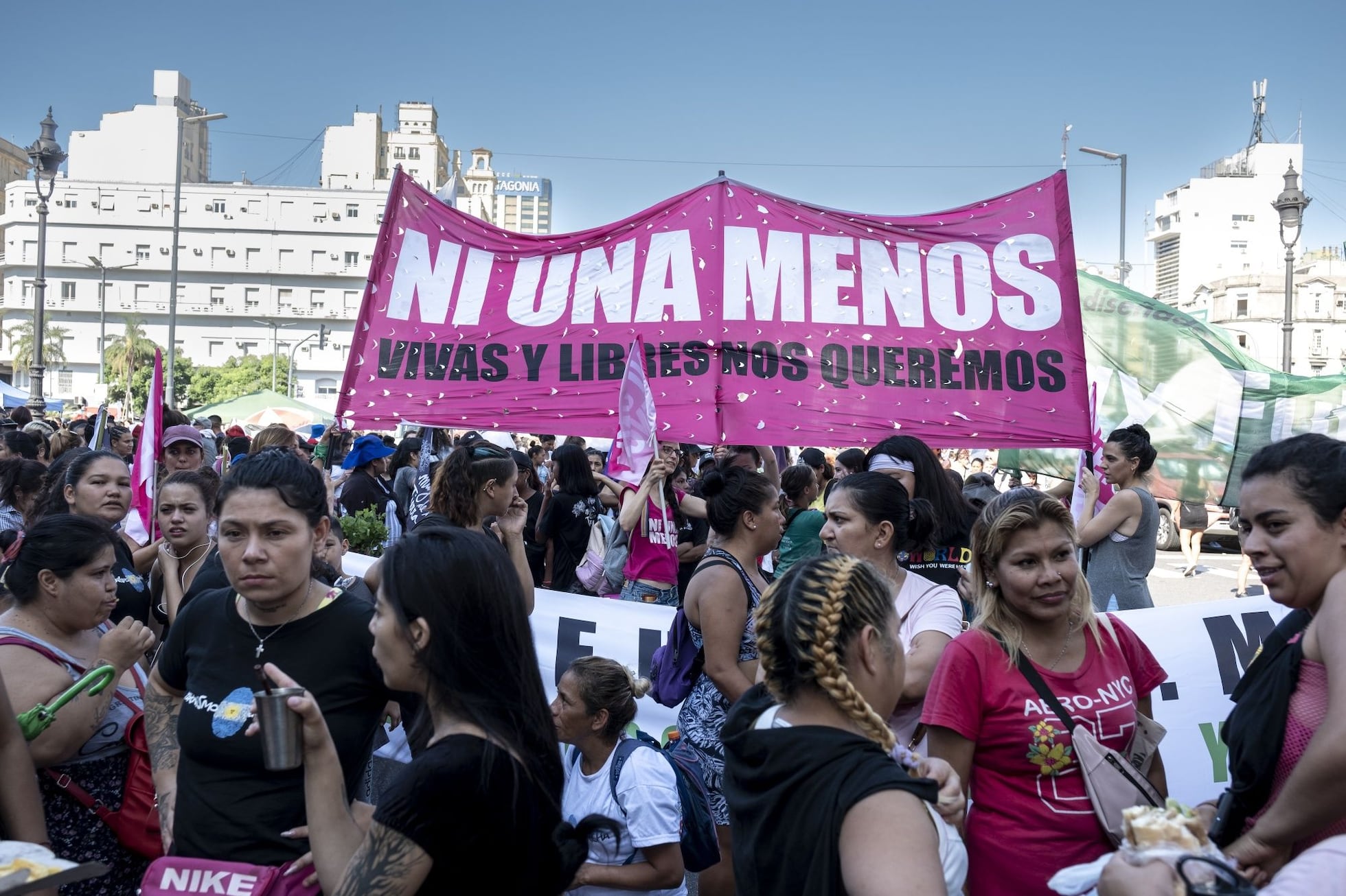 8M: El movimiento feminista muestra su fuerza y desborda las calles de ...