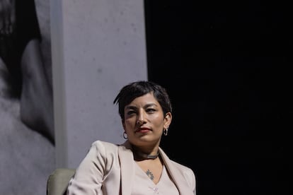 Ana Tijoux: “Chile siempre duele, esa es su gracia y su desgracia” | EL ...